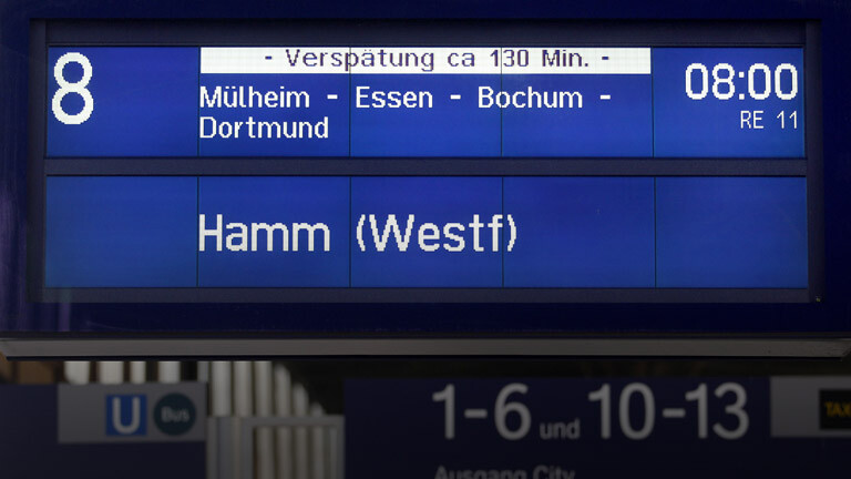 Deutsche Bahn: Warum so viele Züge verspätet sind · Dlf Nova
