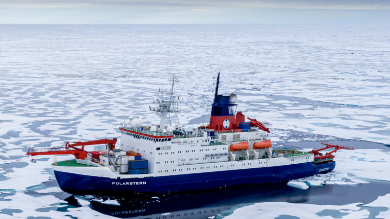 Polarstern: Forschungsschiff wird 40 · Dlf Nova