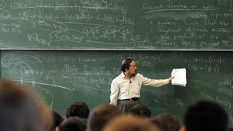 Unis in Deutschland: 65 Studierende pro Lehrkraft · Dlf Nova