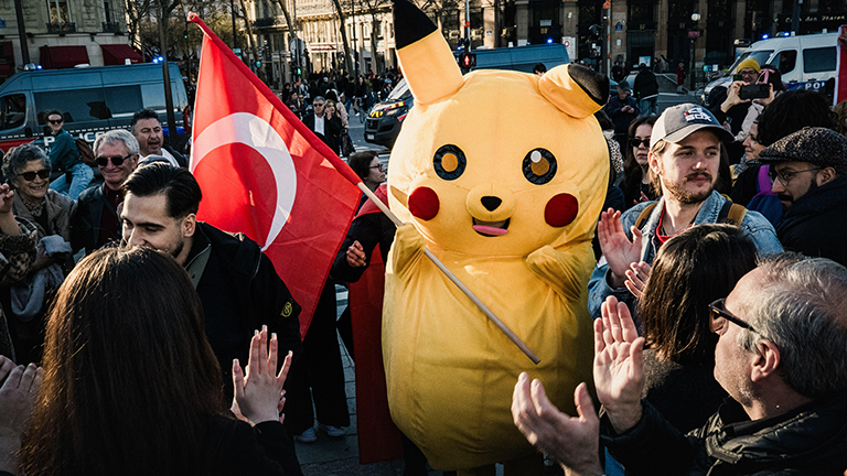Proteste in der Türkei: Mit Pikachu gegen Erdoğan · Dlf Nova