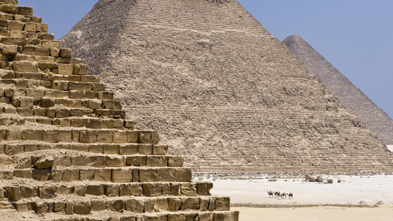 Nachbau in Kassel: Verschluss-Mechanismus der Cheops-Pyramide ...