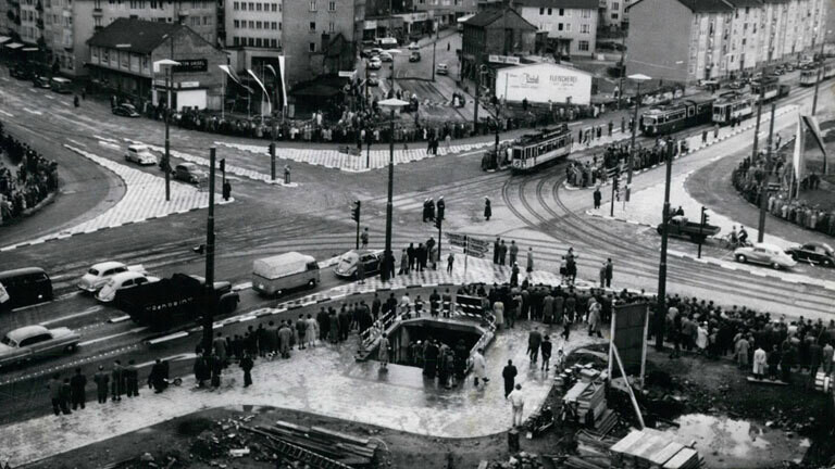 Charta von Athen: Für eine autogerechte Stadt · Dlf Nova