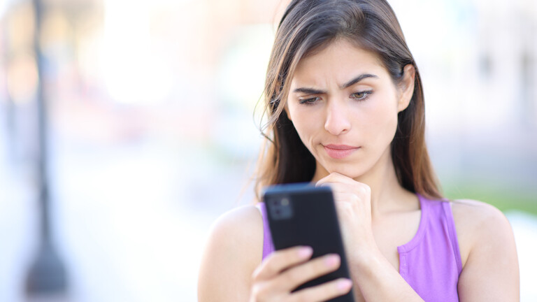 Hate Following: Warum wir Leuten folgen, die uns aufregen · Dlf Nova